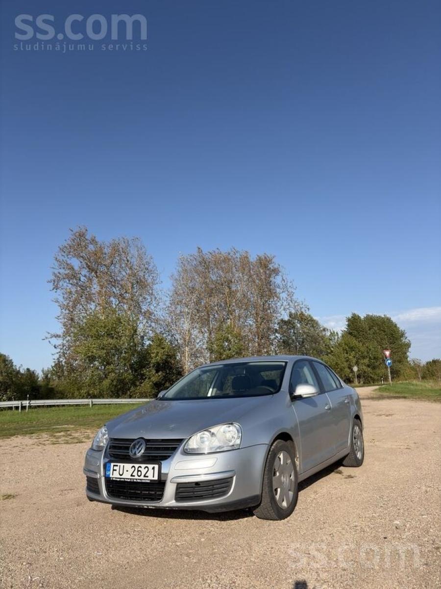 Pelēks Volkswagen Jetta 2006 Daugavpils, ar dzinēja tilpumu 1.60 L un nobraukumu 148 tūkst. km par 2500 €, foto 17 vietnē AUTOMOTO.COM.LV