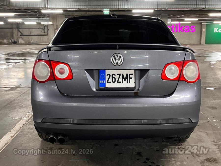 Pelēks Volkswagen Jetta 2006 Tallina, ar dzinēja tilpumu 2.00 L un nobraukumu 155 tūkst. km par 2200 €, foto 5 vietnē AUTOMOTO.COM.LV