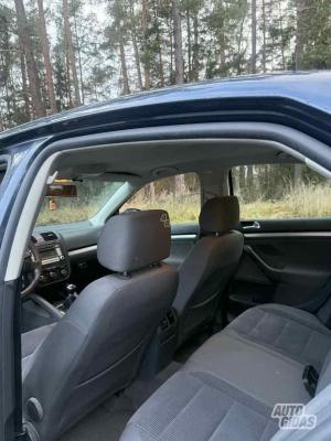 Grey Volkswagen Jetta 2007 in Vilnius, with an engine capacity of 1.90 L and mileage of 215 thousand km for 1450 €, photo 7 on AUTOMOTO.COM.LV