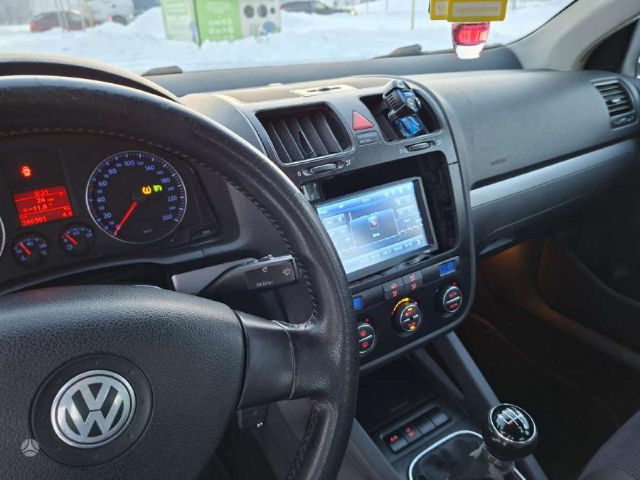 Pelēks Volkswagen Jetta 2007 Plungė, ar dzinēja tilpumu 1.90 L un nobraukumu 347 tūkst. km par 1350 €, foto 12 vietnē AUTOMOTO.COM.LV