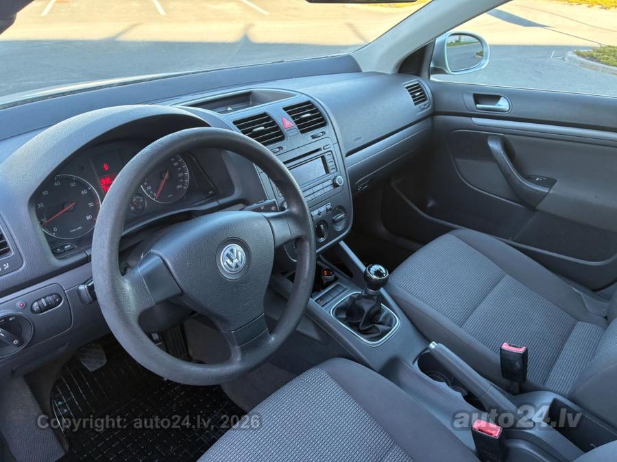 Grey Volkswagen Jetta 2007 in Tallinn, with an engine capacity of 1.60 L and mileage of 172 thousand km for 999 €, photo 5 on AUTOMOTO.COM.LV
