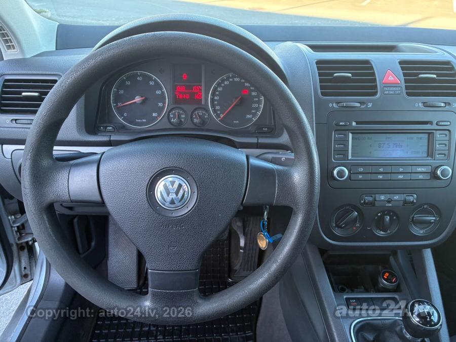 Grey Volkswagen Jetta 2007 in Tallinn, with an engine capacity of 1.60 L and mileage of 172 thousand km for 999 €, photo 9 on AUTOMOTO.COM.LV