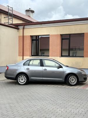 Pelēks Volkswagen Jetta 2007 Kuldīga, ar dzinēja tilpumu 1.60 L un nobraukumu 0 tūkst. km par 2500 €, foto 3 vietnē AUTOMOTO.COM.LV
