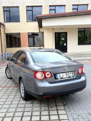 Pelēks Volkswagen Jetta 2007 Kuldīga, ar dzinēja tilpumu 1.60 L un nobraukumu 0 tūkst. km par 2500 €, foto 4 vietnē AUTOMOTO.COM.LV