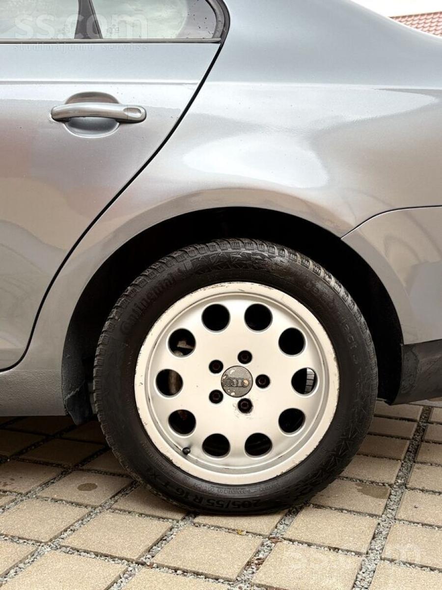 Pelēks Volkswagen Jetta 2007 Kuldīga, ar dzinēja tilpumu 1.60 L un nobraukumu 0 tūkst. km par 2500 €, foto 6 vietnē AUTOMOTO.COM.LV