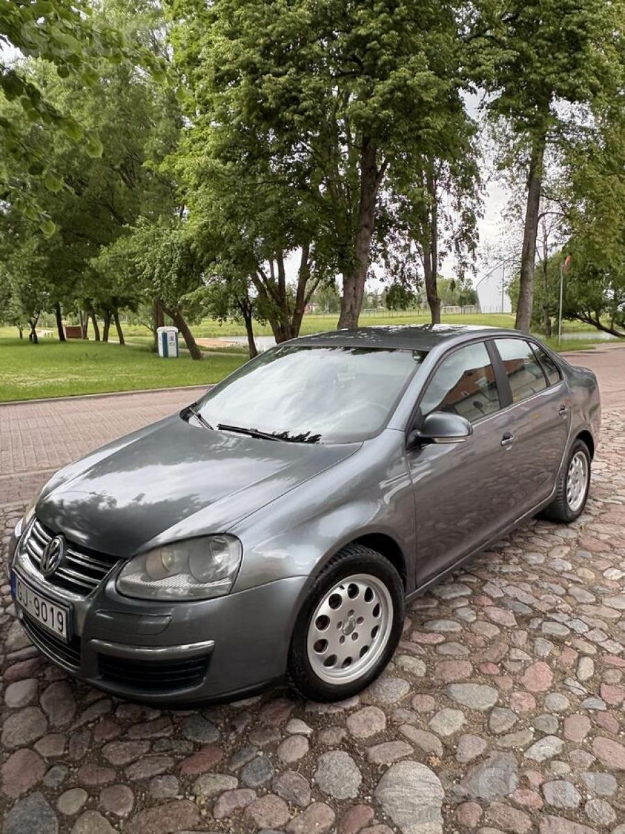 Pelēks Volkswagen Jetta 2007 Kuldīga, ar dzinēja tilpumu 1.60 L un nobraukumu 0 tūkst. km par 2500 €, foto 12 vietnē AUTOMOTO.COM.LV