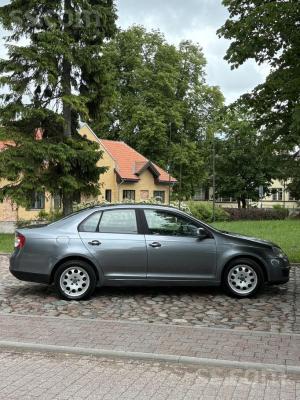 Pelēks Volkswagen Jetta 2007 Kuldīga, ar dzinēja tilpumu 1.60 L un nobraukumu 0 tūkst. km par 2500 €, foto 13 vietnē AUTOMOTO.COM.LV