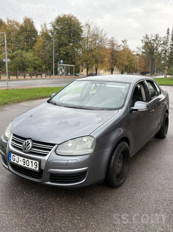Pelēks Volkswagen Jetta 2007 Kuldīga, ar dzinēja tilpumu 1.60 L un nobraukumu 0 tūkst. km par 2300 €, foto 5 vietnē AUTOMOTO.COM.LV