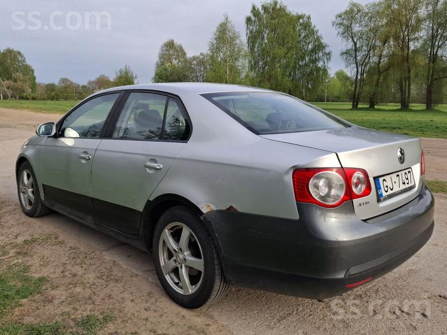 Pelēks Volkswagen Jetta 2007 Rīga, ar dzinēja tilpumu 1.90 L un nobraukumu 312 tūkst. km par 950 €, foto 1 vietnē AUTOMOTO.COM.LV