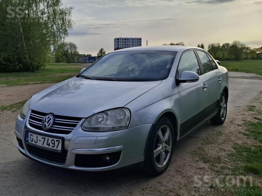 Pelēks Volkswagen Jetta 2007 Rīga, ar dzinēja tilpumu 1.90 L un nobraukumu 312 tūkst. km par 950 €, foto 5 vietnē AUTOMOTO.COM.LV