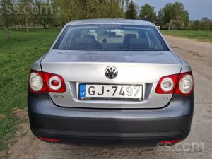 Pelēks Volkswagen Jetta 2007 Rīga, ar dzinēja tilpumu 1.90 L un nobraukumu 312 tūkst. km par 950 €, foto 7 vietnē AUTOMOTO.COM.LV