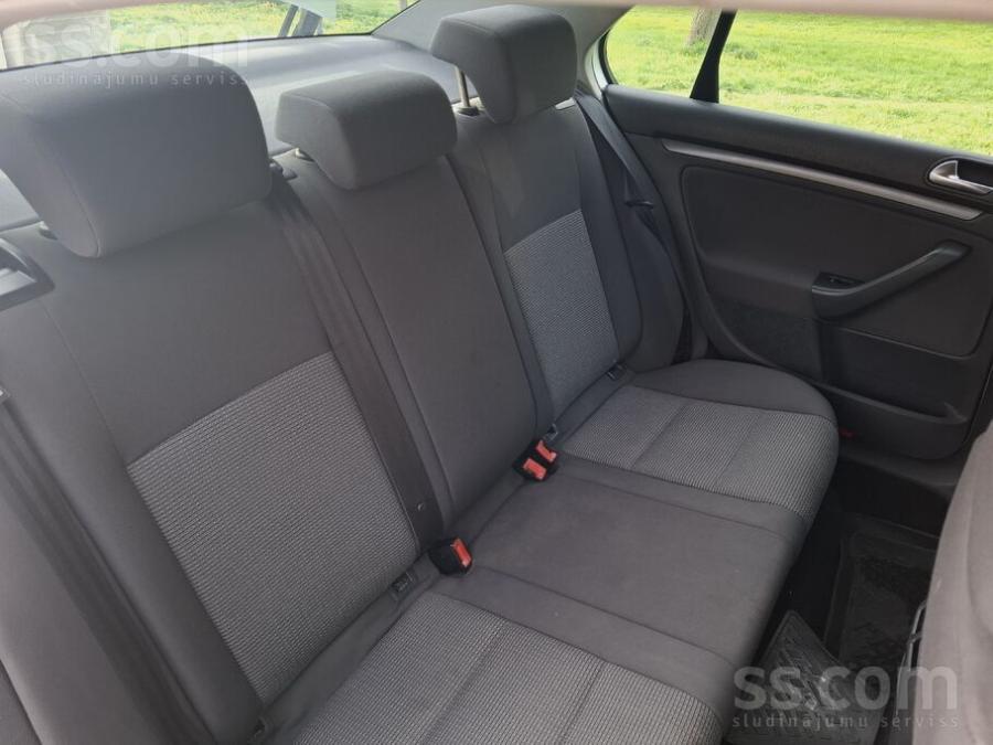 Pelēks Volkswagen Jetta 2007 Rīga, ar dzinēja tilpumu 1.90 L un nobraukumu 312 tūkst. km par 950 €, foto 13 vietnē AUTOMOTO.COM.LV