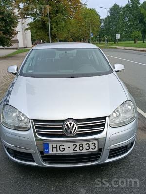 Pelēks Volkswagen Jetta 2007 Jelgava, ar dzinēja tilpumu 1.60 L un nobraukumu 193 tūkst. km par 2300 €, foto  vietnē AUTOMOTO.COM.LV