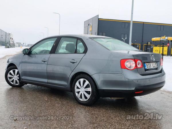 Pelēks Volkswagen Jetta 2008 Tartu, ar dzinēja tilpumu 1.90 L un nobraukumu 325 tūkst. km par 2499 €, foto 4 vietnē AUTOMOTO.COM.LV