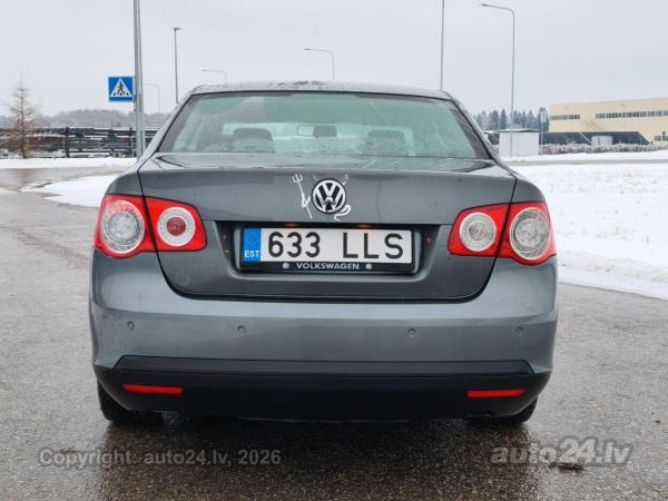 Pelēks Volkswagen Jetta 2008 Tartu, ar dzinēja tilpumu 1.90 L un nobraukumu 325 tūkst. km par 2499 €, foto 5 vietnē AUTOMOTO.COM.LV