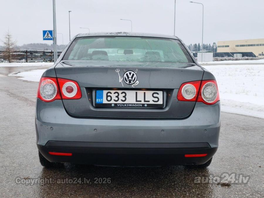 Pelēks Volkswagen Jetta 2008 Tartu, ar dzinēja tilpumu 1.90 L un nobraukumu 325 tūkst. km par 2499 €, foto 5 vietnē AUTOMOTO.COM.LV
