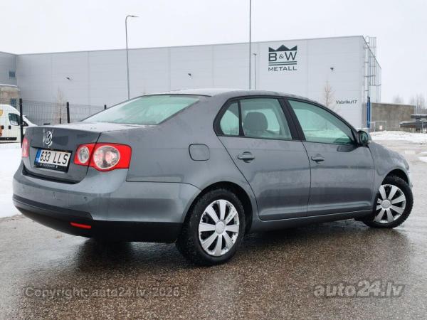Pelēks Volkswagen Jetta 2008 Tartu, ar dzinēja tilpumu 1.90 L un nobraukumu 325 tūkst. km par 2499 €, foto 6 vietnē AUTOMOTO.COM.LV