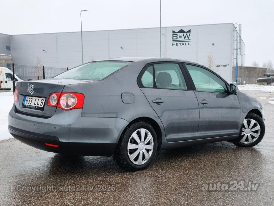 Pelēks Volkswagen Jetta 2008 Tartu, ar dzinēja tilpumu 1.90 L un nobraukumu 325 tūkst. km par 2499 €, foto 6 vietnē AUTOMOTO.COM.LV