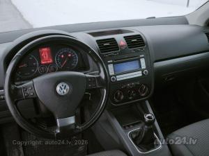 Pelēks Volkswagen Jetta 2008 Tartu, ar dzinēja tilpumu 1.90 L un nobraukumu 325 tūkst. km par 2499 €, foto 12 vietnē AUTOMOTO.COM.LV