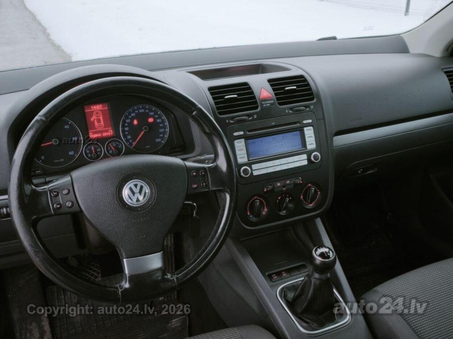 Pelēks Volkswagen Jetta 2008 Tartu, ar dzinēja tilpumu 1.90 L un nobraukumu 325 tūkst. km par 2499 €, foto 12 vietnē AUTOMOTO.COM.LV