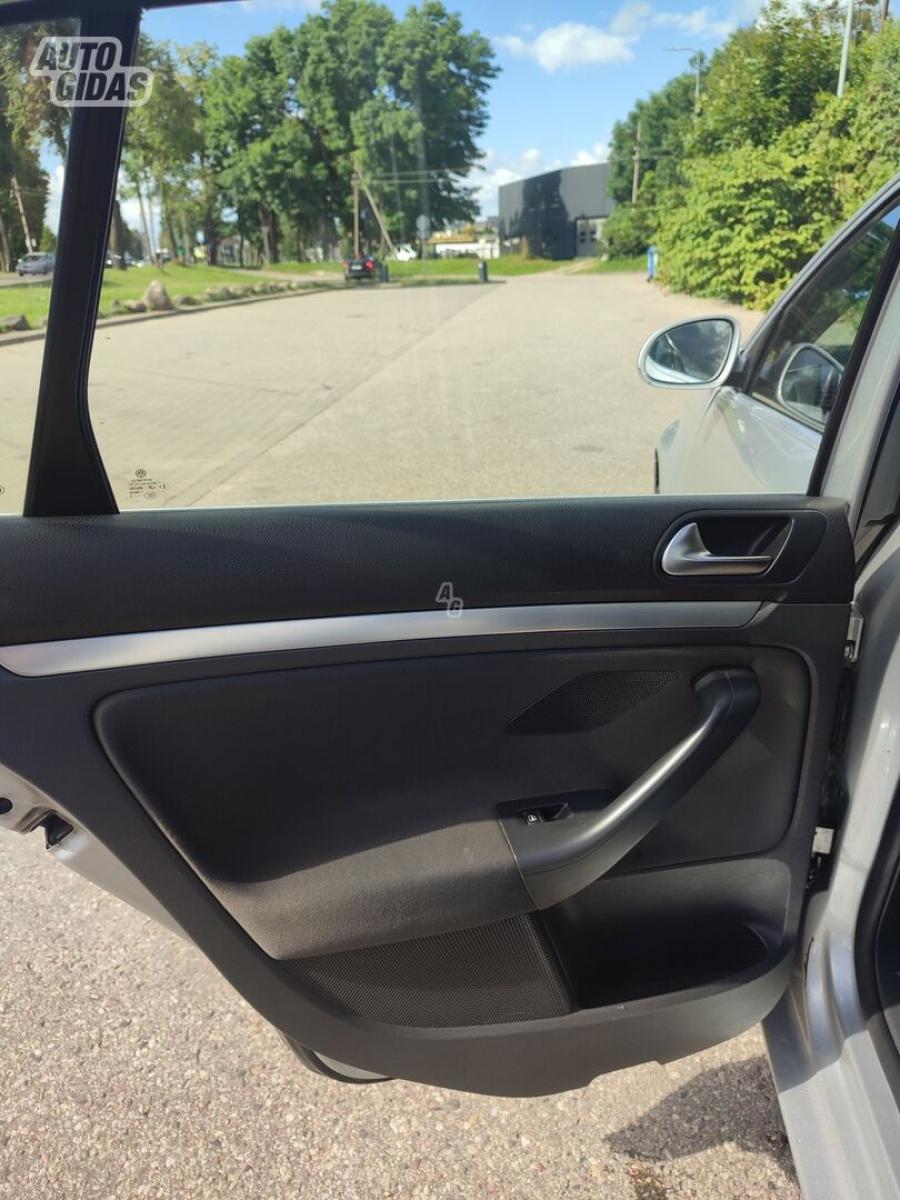 Grey Volkswagen Jetta 2008 in Kaunas, with an engine capacity of 1.90 L and mileage of 287 thousand km for 2200 €, photo 13 on AUTOMOTO.COM.LV