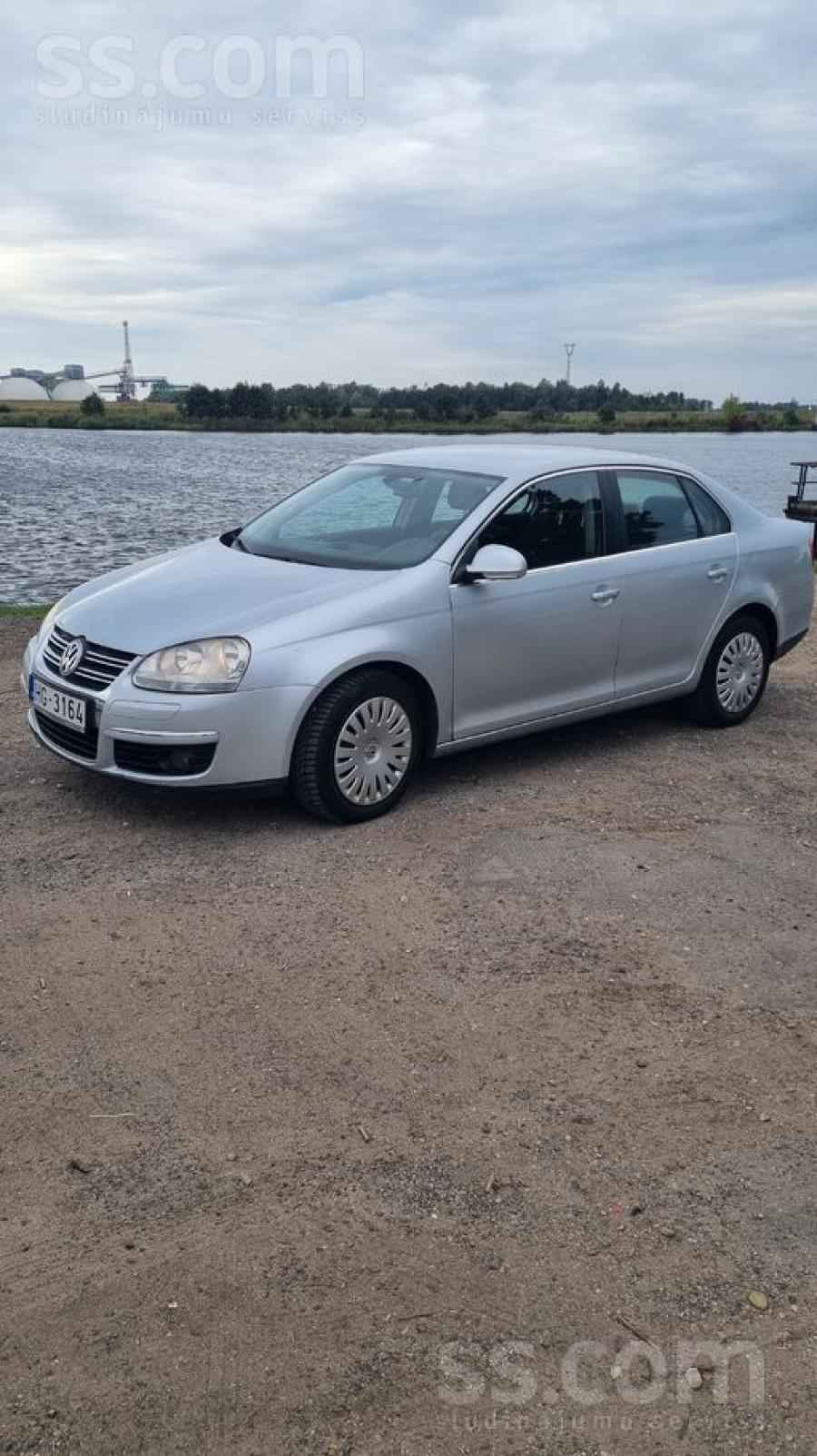 Pelēks Volkswagen Jetta 2008 Rīga, ar dzinēja tilpumu 1.40 L un nobraukumu 168 tūkst. km par 1400 €, foto 1 vietnē AUTOMOTO.COM.LV