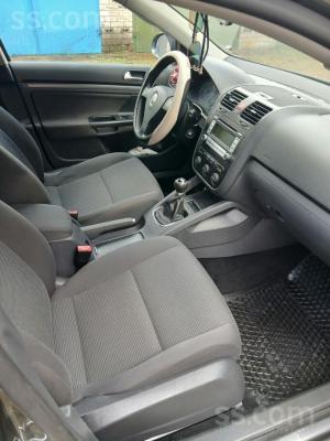 Pelēks Volkswagen Jetta 2008 Daugavpils, ar dzinēja tilpumu 1.90 L un nobraukumu 262 tūkst. km par 1800 €, foto 10 vietnē AUTOMOTO.COM.LV
