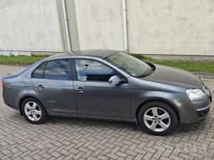 Pelēks Volkswagen Jetta 2009 Rēzekne, ar dzinēja tilpumu 1.90 L un nobraukumu 239 tūkst. km par 3490 €, foto 6 vietnē AUTOMOTO.COM.LV