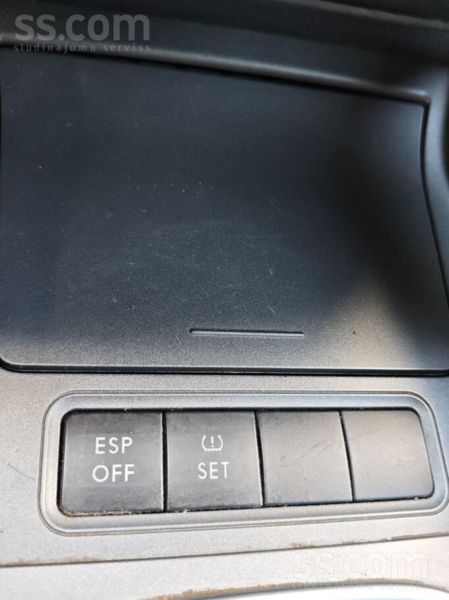Pelēks Volkswagen Jetta 2009 Rēzekne, ar dzinēja tilpumu 1.90 L un nobraukumu 239 tūkst. km par 3490 €, foto 19 vietnē AUTOMOTO.COM.LV