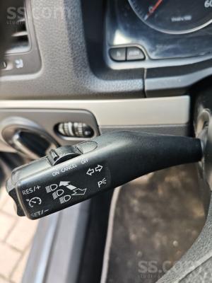 Pelēks Volkswagen Jetta 2009 Rēzekne, ar dzinēja tilpumu 1.90 L un nobraukumu 239 tūkst. km par 3490 €, foto 21 vietnē AUTOMOTO.COM.LV