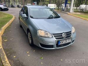 Grey Volkswagen Jetta 2010 in Riga, with an engine capacity of 1.60 L and mileage of 0 thousand km for 1999 €, photo 4 on AUTOMOTO.COM.LV