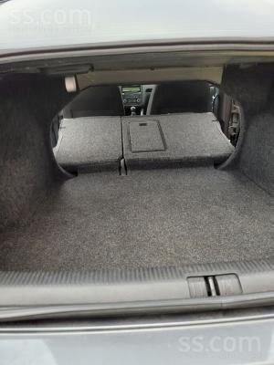 Pelēks Volkswagen Jetta 2010 Liepāja, ar dzinēja tilpumu 1.60 L un nobraukumu 254 tūkst. km par 3450 €, foto 14 vietnē AUTOMOTO.COM.LV