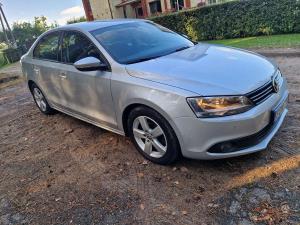 Grey Volkswagen Jetta 2011 in Prienai, with an engine capacity of 1.60 L and mileage of 281 thousand km for 4200 €, photo 2 on AUTOMOTO.COM.LV