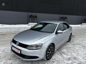 Pelēks Volkswagen Jetta 2011 Šauļi, ar dzinēja tilpumu 1.60 L un nobraukumu 314 tūkst. km par 3990 €, foto 7 vietnē AUTOMOTO.COM.LV