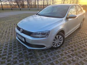 Grey Volkswagen Jetta 2011 in Tallinn, with an engine capacity of 1.20 L and mileage of 212 thousand km for 4499 €, photo 16 on AUTOMOTO.COM.LV