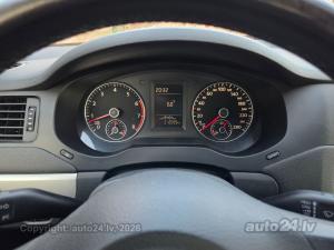 Grey Volkswagen Jetta 2011 in Tallinn, with an engine capacity of 1.20 L and mileage of 212 thousand km for 4499 €, photo 23 on AUTOMOTO.COM.LV
