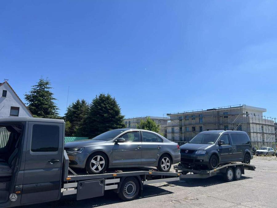 Pelēks Volkswagen Jetta 2011 Viļņa, ar dzinēja tilpumu 1.60 L un nobraukumu 290 tūkst. km par 4650 €, foto 4 vietnē AUTOMOTO.COM.LV
