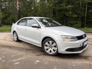 Pelēks Volkswagen Jetta 2011 Rīga, ar dzinēja tilpumu 1.60 L un nobraukumu 256 tūkst. km par 1999 €, foto  vietnē AUTOMOTO.COM.LV