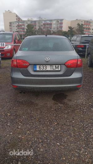 Grey Volkswagen Jetta 2011 in Tallinn, with an engine capacity of 1.40 L and mileage of 262 thousand km for 3900 €, photo 3 on AUTOMOTO.COM.LV