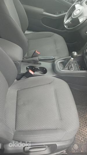 Grey Volkswagen Jetta 2011 in Tallinn, with an engine capacity of 1.40 L and mileage of 262 thousand km for 3900 €, photo 4 on AUTOMOTO.COM.LV