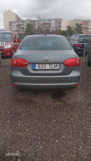 Grey Volkswagen Jetta 2011 in Tallinn, with an engine capacity of 1.40 L and mileage of 262 thousand km for 3900 €, photo 18 on AUTOMOTO.COM.LV