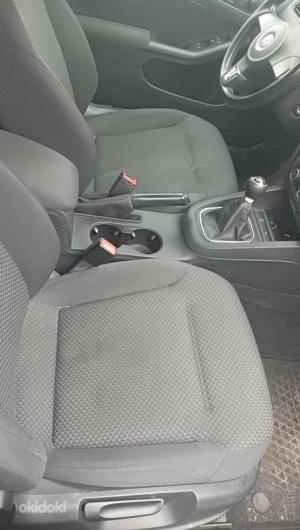 Grey Volkswagen Jetta 2011 in Tallinn, with an engine capacity of 1.40 L and mileage of 262 thousand km for 3900 €, photo 19 on AUTOMOTO.COM.LV