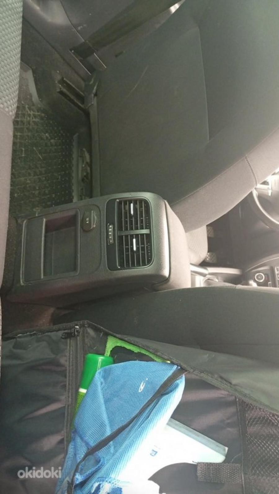 Grey Volkswagen Jetta 2011 in Tallinn, with an engine capacity of 1.40 L and mileage of 262 thousand km for 3900 €, photo 20 on AUTOMOTO.COM.LV