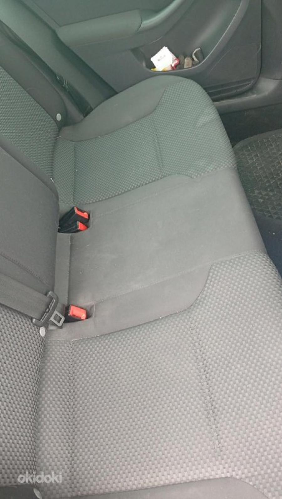 Grey Volkswagen Jetta 2011 in Tallinn, with an engine capacity of 1.40 L and mileage of 262 thousand km for 3900 €, photo 23 on AUTOMOTO.COM.LV