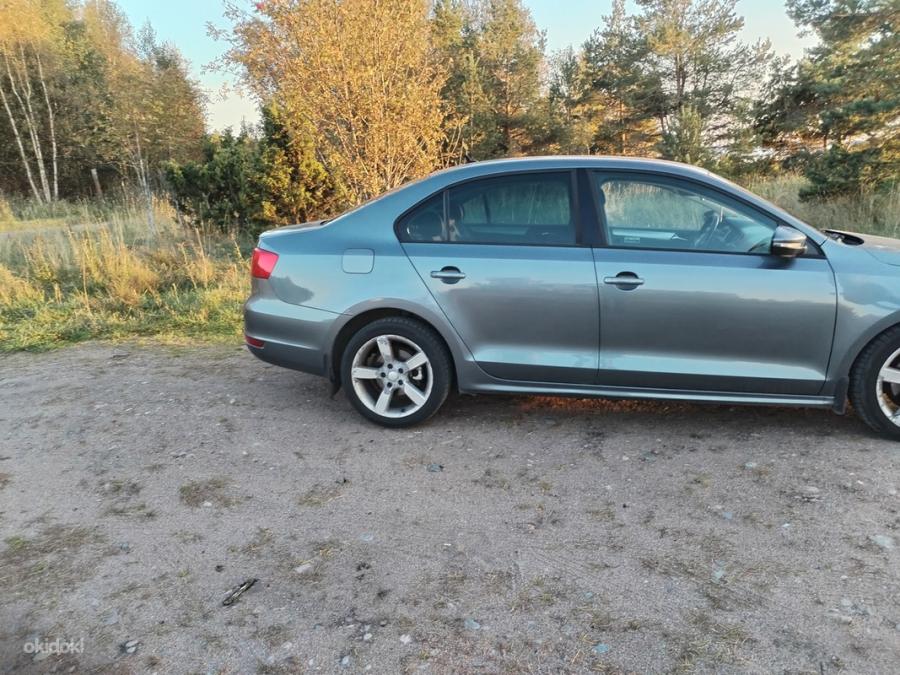Grey Volkswagen Jetta 2011 in Tallinn, with an engine capacity of 1.40 L and mileage of 262 thousand km for 3900 €, photo 29 on AUTOMOTO.COM.LV