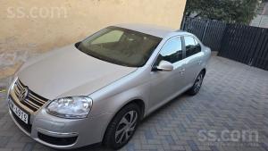 Pelēks Volkswagen Jetta 2011 Rīga, ar dzinēja tilpumu 1.40 L un nobraukumu 214 tūkst. km par 2800 €, foto  vietnē AUTOMOTO.COM.LV