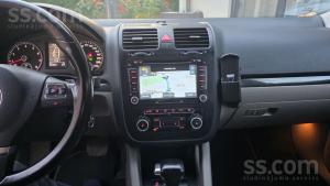 Grey Volkswagen Jetta 2011 in Riga, with an engine capacity of 1.40 L and mileage of 214 thousand km for 2800 €, photo 11 on AUTOMOTO.COM.LV