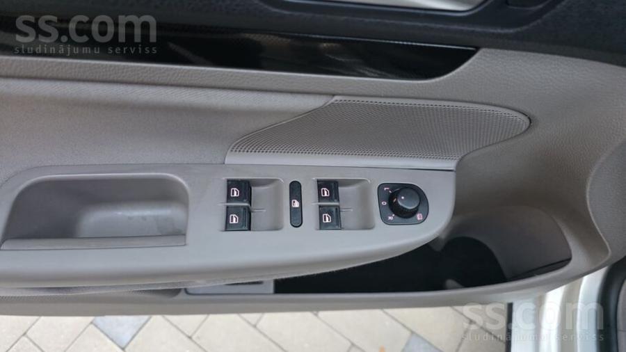 Grey Volkswagen Jetta 2011 in Riga, with an engine capacity of 1.40 L and mileage of 214 thousand km for 2800 €, photo 13 on AUTOMOTO.COM.LV