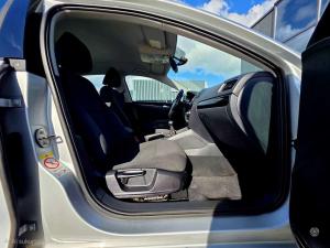 Grey Volkswagen Jetta 2011 in Siauliai, with an engine capacity of 1.60 L and mileage of 115 thousand km for 4450 €, photo 18 on AUTOMOTO.COM.LV
