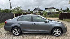 Grey Volkswagen Jetta 2012 in Rezekne, with an engine capacity of 1.60 L and mileage of 264 thousand km for 3450 €, photo 6 on AUTOMOTO.COM.LV